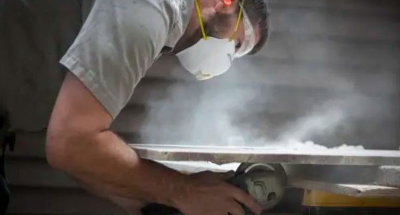 Stone worker says cutting quartz cost him his life