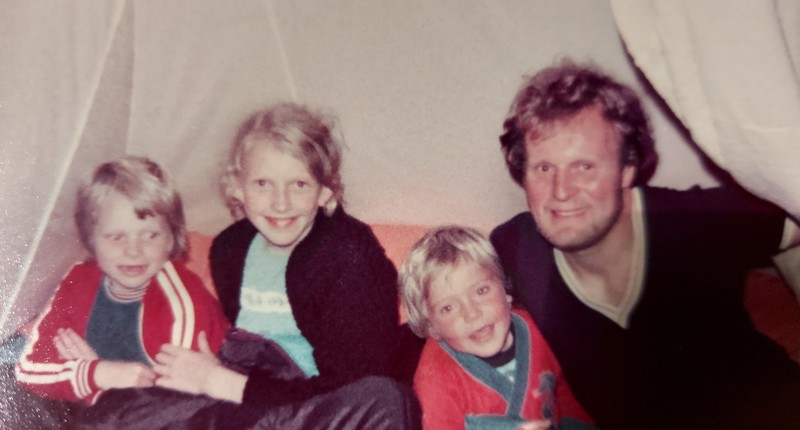 Family of ex-Sheffield joiner seeks advice on asbestos-related death